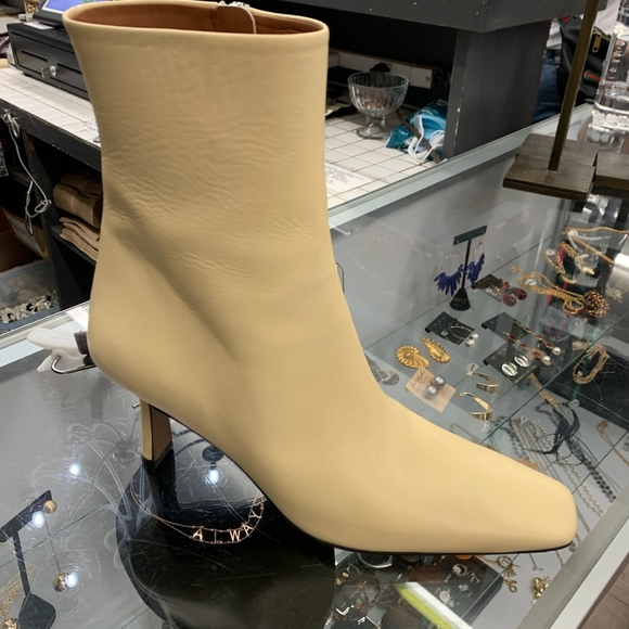 Neous | Shoes | Nib Nexus Boots | Poshmark